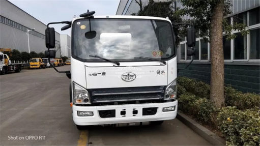 FAW 8 ton oil tanker truck