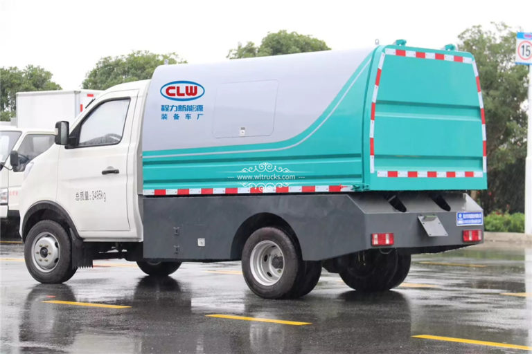 Dongfeng small electric sealed garbage truck