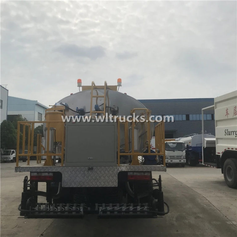 Dongfeng brand 10000 Liters Bitumen Tank Asphalt Distributor Truck