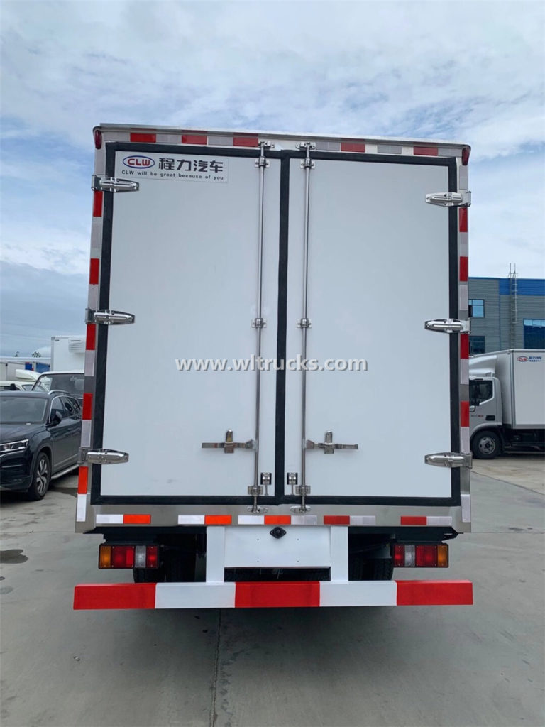 3 ton JMC Shunda Wide Body van box refrigerator truck