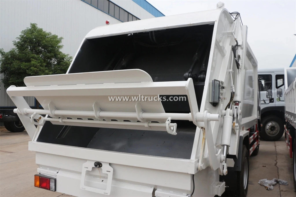 Isuzu 8 ton Rear Loader Refuse Compactor Trucks
