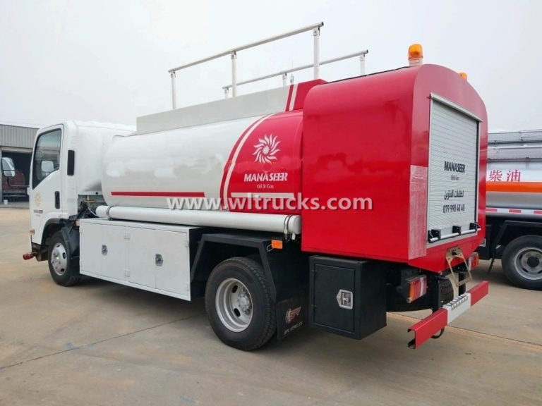 Japan Isuzu Mobile Diesel and gasoline Fuel Dispenser Truck