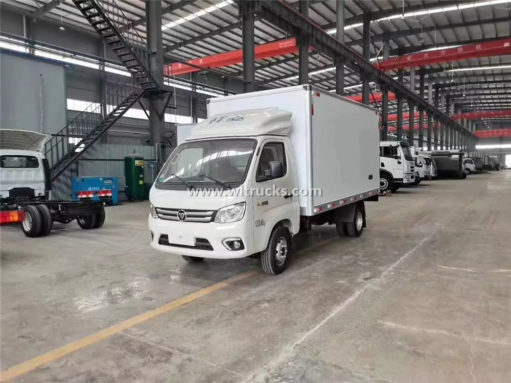Foton gasoline 6-wheel small cold chain transport truck