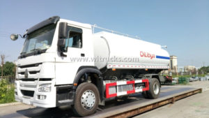 HOWO 16000 Liters Mobile Oil Tank Refuel Truck