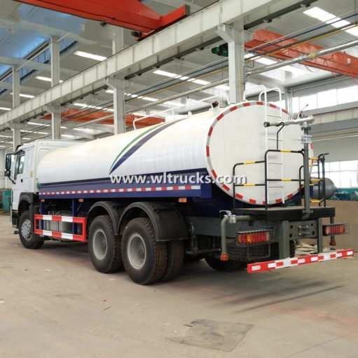10 wheels Sinotruk Howo 6000 gallon Water Clean truck