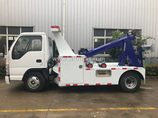 Isuzu 3 ton mini towing wrecker truck