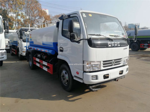 Dongfeng 5000 liter water tank truck