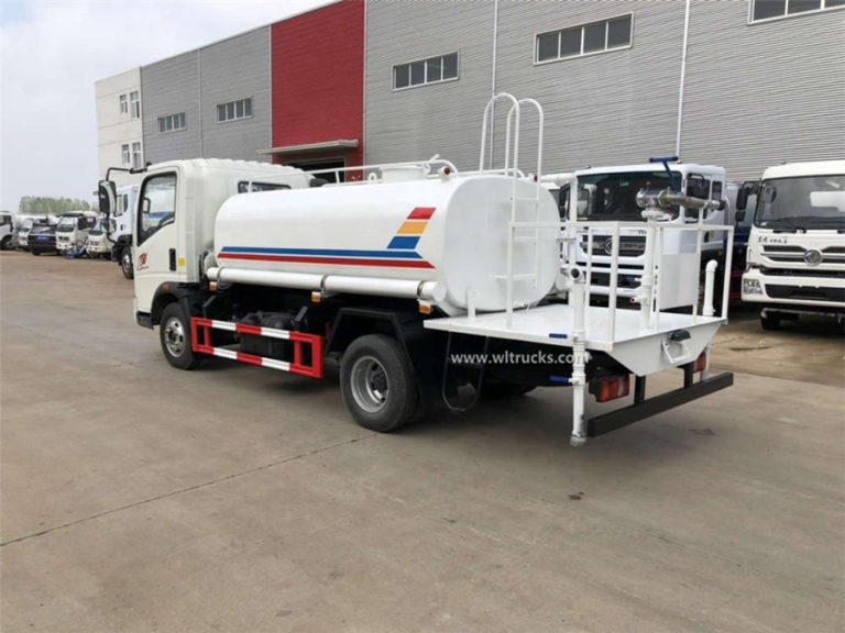 HOWO 5 ton water tanker