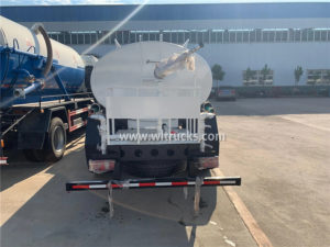 Howo 8000 liters water bowser truck