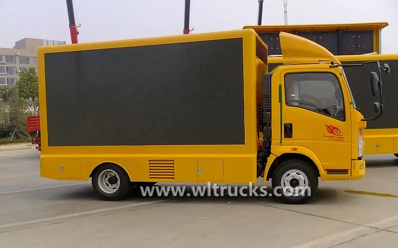 Howo 6.8 square meters led truck