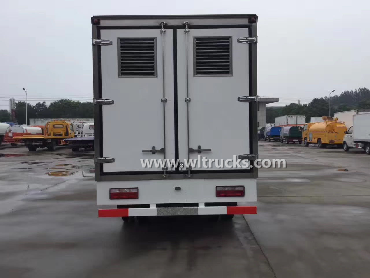 JAC 4m chick truck