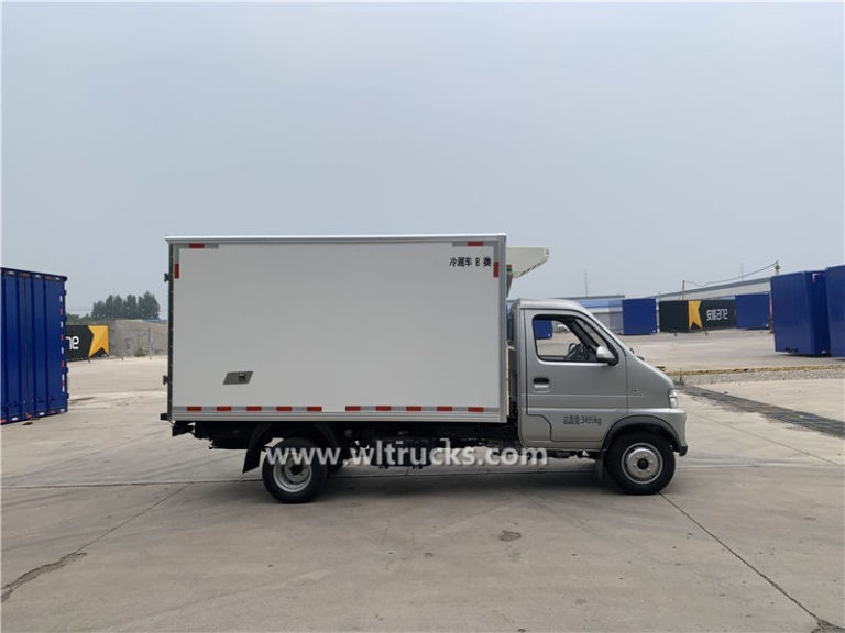 Karry small gasoline refrigerated truck